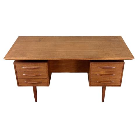 A Superb Italian Burlwood And Marble Pedestal Desk 1960 70s At 1stdibs
