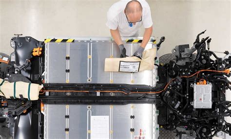 China Kuasai Produksi Baterai Mobil Listrik Sinyal Magazine