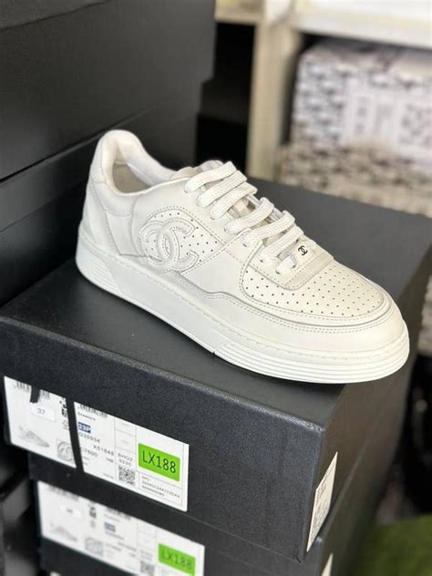 Кросівки — ціна 6000 грн у каталозі Кеди Купити жіночі речі за доступною ціною на Шафі Україна