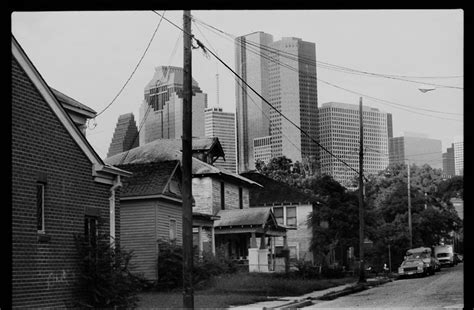 30 Years Later Photographs Of Houstons Fourth Ward Are A Window