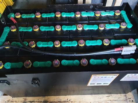 중고 전동지게차밧데리신품전동지게차배터리 교체니찌유신코두산지게차 지게차밧데리 설치 네이버 블로그