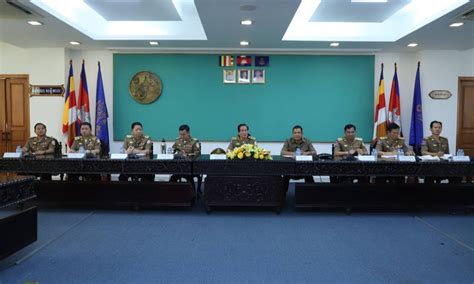 អភិបាលរាជធានីភ្នំពេញព្រមានចាត់វិធានការច្បាប់លើអ្នកដែលដុតផាវក្នុងថ្ងៃចូលឆ្នាំចិន