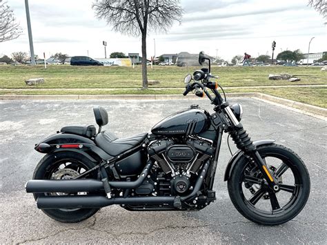 Street Bob™ 114 Black Gold Harley Davidson®
