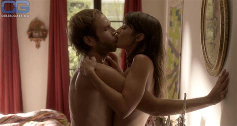 Lizzy Caplan Nude Pictures Photos Playboy Naked Topless Fappening