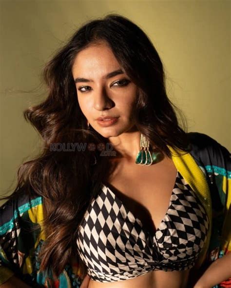 Indian Actress And Model Anushka Sen Sexy Pictures 05 326737 Kollywood Zone