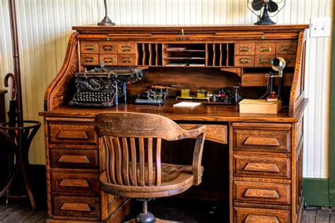 Vintage Office Desk Wood At Callie Douglass Blog