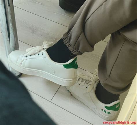 Sexycandidgirls Top Candid Teens Crossed Legs In Sneakers And Black