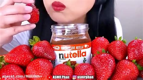 چالش خوردن توت فرنگی با نوتلا