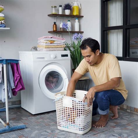 13 Behaviors Of Men Who Get Physically And Emotionally More Attractive