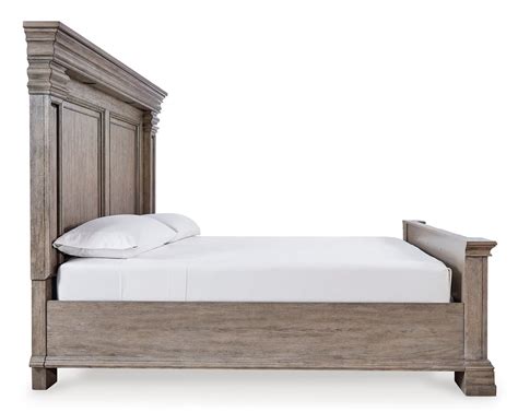 Blairhurst Queen Bedroom Set The Furniture Mart