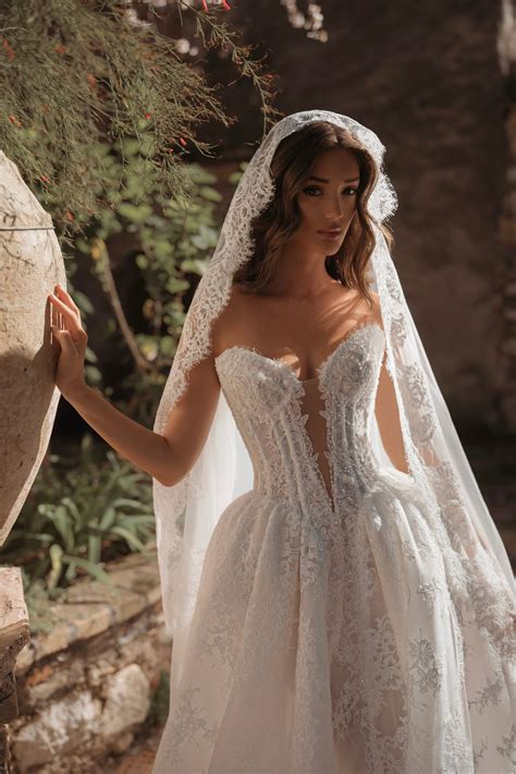 Levana Royaldi Find Your Perfect Wedding Gown
