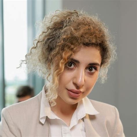 𝗬𝗼𝘂𝗿𝗲 𝗻𝗼𝘁 𝗯𝘂𝗿𝗻𝗲𝗱 𝗼𝘂𝘁 𝗯𝗲𝗰𝗮𝘂𝘀𝗲 𝘆𝗼𝘂 𝗵𝗮𝘃𝗲 𝗮 “𝙘𝙝𝙖𝙡𝙡𝙚𝙣𝙜𝙞𝙣𝙜” 𝗯𝗼𝘀𝘀 Heather Spurrell