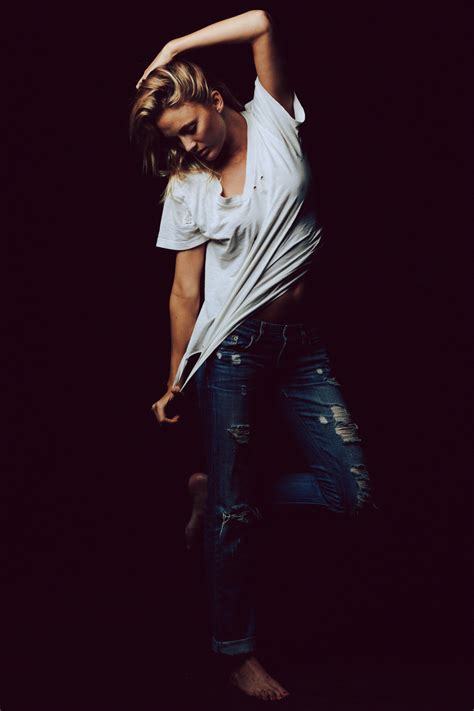 「wild Hearts Blue Jeans And White T Shirts」攝影特輯—kylie Cusick Fliper