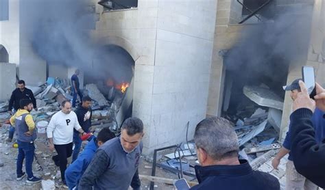 إنقاذ مواطنة وابنها من تحت الأنقاض تفاصيلٌ حول إنفجار بيت مسك Macario 21 News