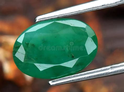 Natural Green Emerald Beryl Gem On The Background Stock Illustration Illustration Of Design