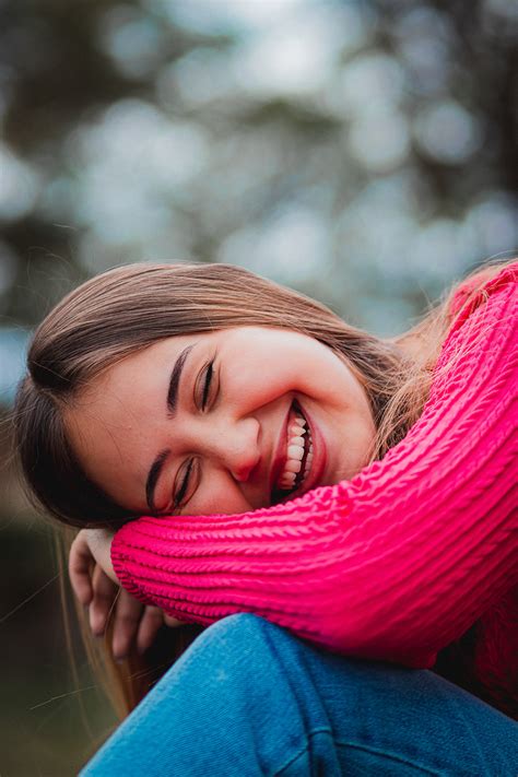 Julinha Modelo Behance