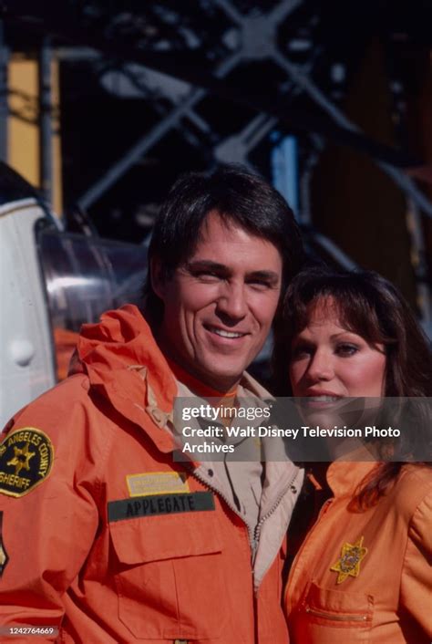 John Bennett Perry Pamela Hensley Appearing In The Abc Tv Series