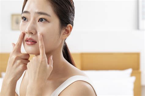 생리 주기 때마다 입 주변에 올라오는 뾰루지 정체가 뭘까 당신의 건강가이드 헬스조선