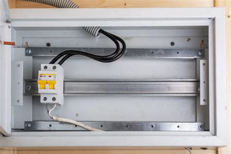 A Complete Guide To Custom Distribution Boxes Ewj