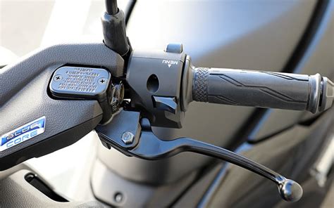 Nmax Vs Gryphus インプレッション3