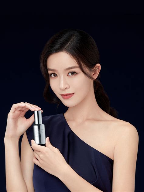 신세계인터내셔날 스위스퍼펙션 韓·中 투톱 모델 전략으로 럭셔리 시장 동시 공략 신세계그룹 뉴스룸