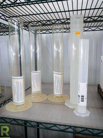 5 Graduated Cylinders Roller Auctions
