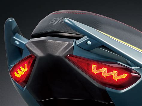 Sym Drgbt 160 Vs Yamaha Aerox 155 Image Comparison Bikedekho