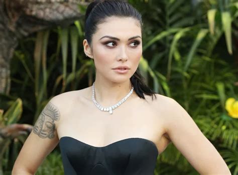 Daniella Pineda Booking Agent Talent Roster Mn2s