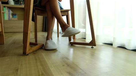 36 Feet Under Desk Stock Videos Footage And 4k Video Clips Getty Images