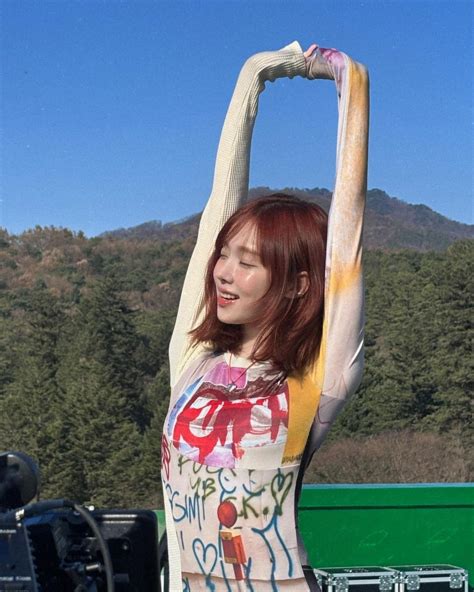 210 Aespa Visual ý Tưởng Rosie Huntington Whiteley Black Mamba La Luna