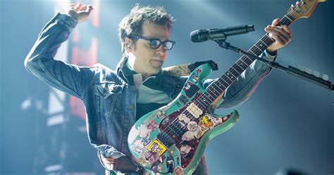 Weezer Gives In To Fan Requests Does Incredible Cover Of Africa By Toto Maxim