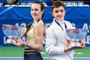 Elle Est Russe Il Est Franco Serbe Ces Deux Jeunes Joueurs De Tennis