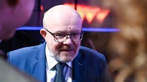 Ministr Válek Je Po Operaci Nádoru Prostaty Eurozprávy Cz