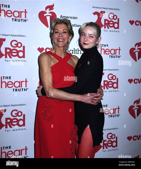January 30 2025 New York Ny United States Wendie Malick And Gwenn