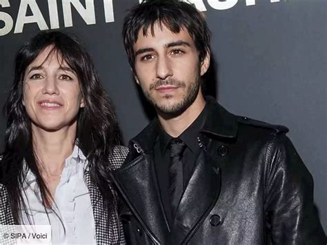 Ben Attal Amoureux Le Fils De Charlotte Gainsbourg Et Yvan Attal