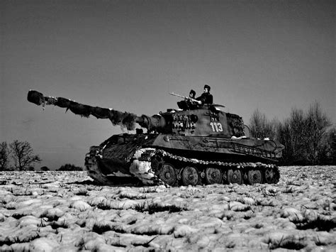 Hd Wallpaper Of The Mighty Tiger Ii Tank 1600x1200 Wallpaper Abyss