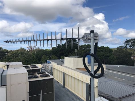 4g Cellular Repeater Improving Reception In Function Facilities