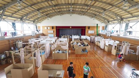Shigeru Ban Builds Temporary Shelters From Paper For Japan Flooding Victims