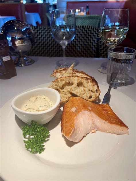 Gulfstream Restaurant Newport Beach Always A Local Favorite For