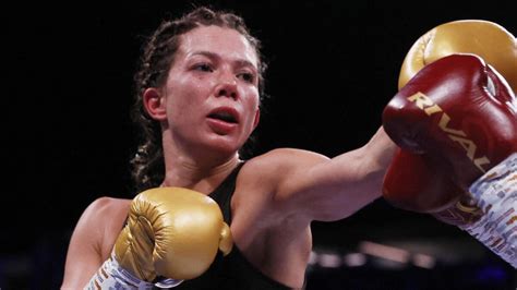 Sarah Mahfoud Besejrer Overlegent Tidligere Mangedobbelt Verdensmester Boksning Dr