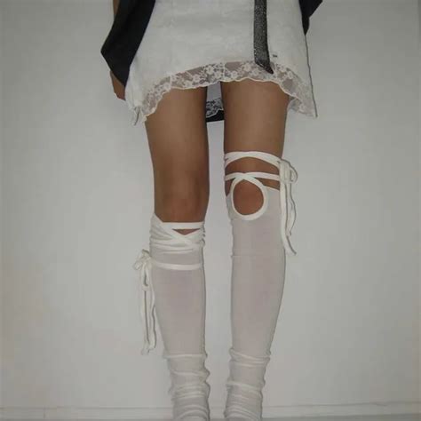 이오엔 Eon 스트랩 언밸런스 니삭스 5color 위시버킷