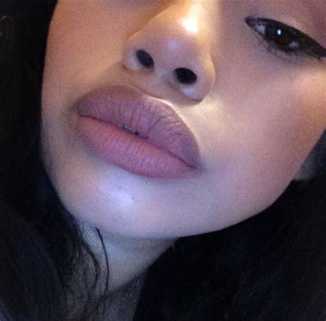 Pouty Lip Shape Wide Lips Aesthetic Pouty Lips Aesthetic Pretty Lips