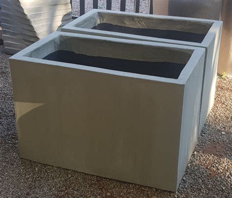 Rectangular Long Cement Tuinateljee