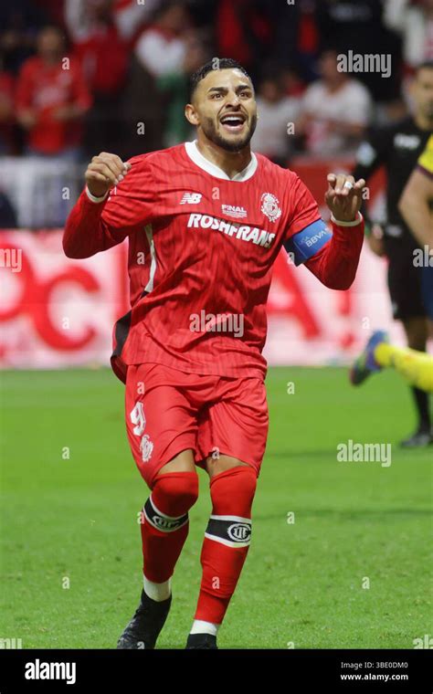 Toluca Mexico 25th May 2025 Alexis Vega 9 Of Toluca Celebrating