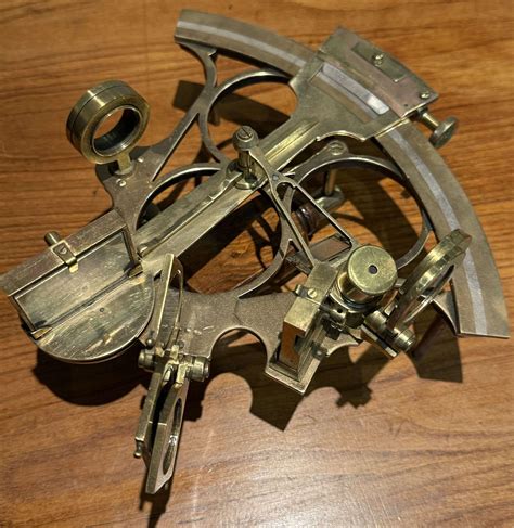 19th Century Three Ring Brass Sextant In Box In Antique Sextants