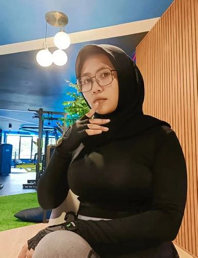 Kumpulan Foto Bunda Keisha Jilboob Siska Coeg