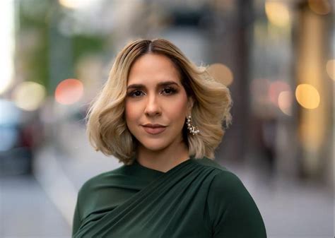 Locutora Arlette Borrelly Imparte Conferencia Sobre La Radio De La Mano De Latin Plug El Nuevo