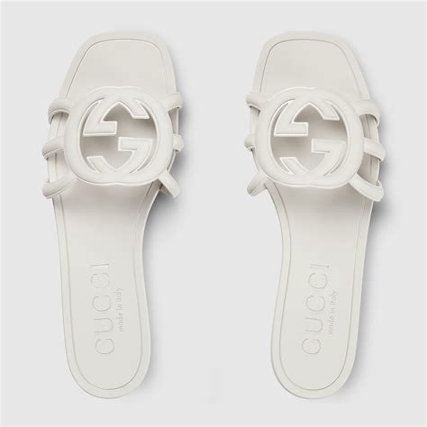 Sandalo Slider Donna Con Incrocio Gg In Gomma Bianca Gucci® Italia