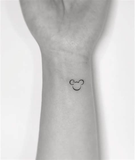 40 Tiny Tattoos That Are The Envy Of Every Insta Influencer Tattooblend