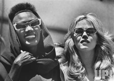 Photo Grace Jones And Tanya Roberts At City Hall In San Francisco To